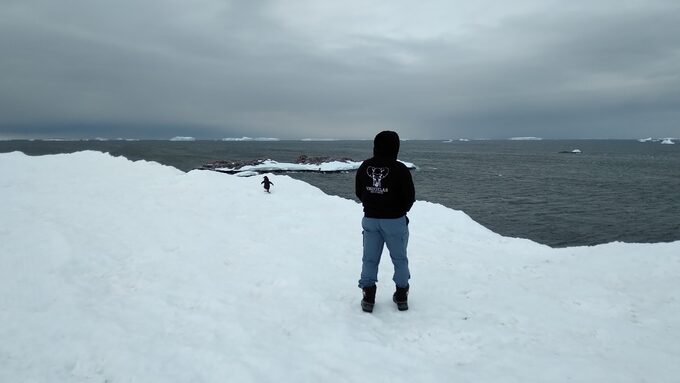 Les glaciers et le changement climatique : Vincent FAVIER, glaciologue ...